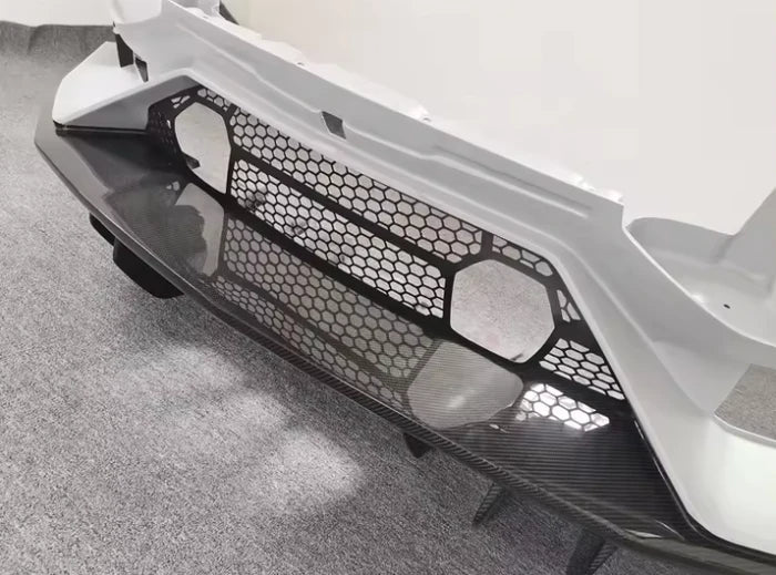 Lamborghini Aventador SVJ/Ultiame Rear Bumper With Carbon Fiber Diffus ...